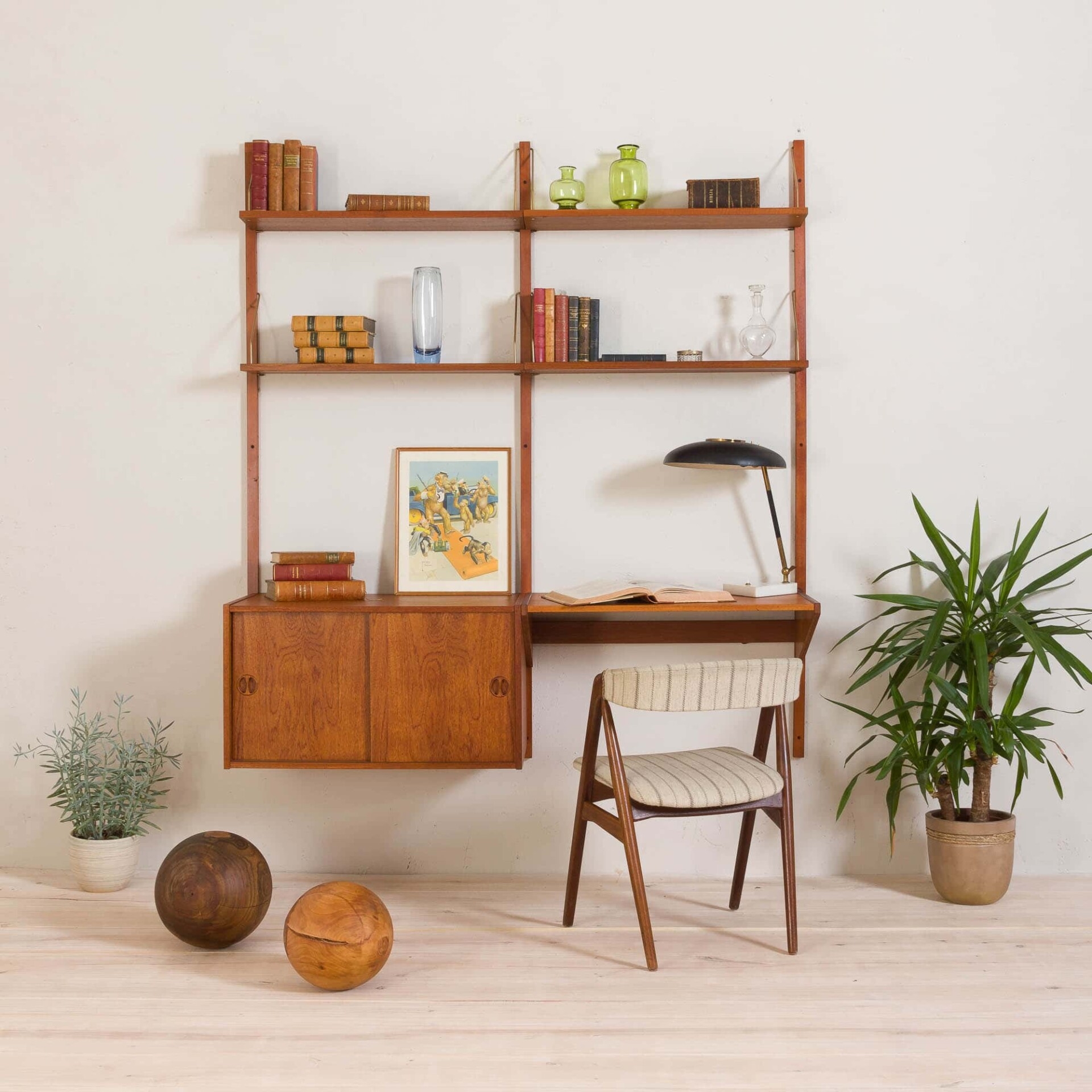 Desk And Wall Unit - VisualHunt